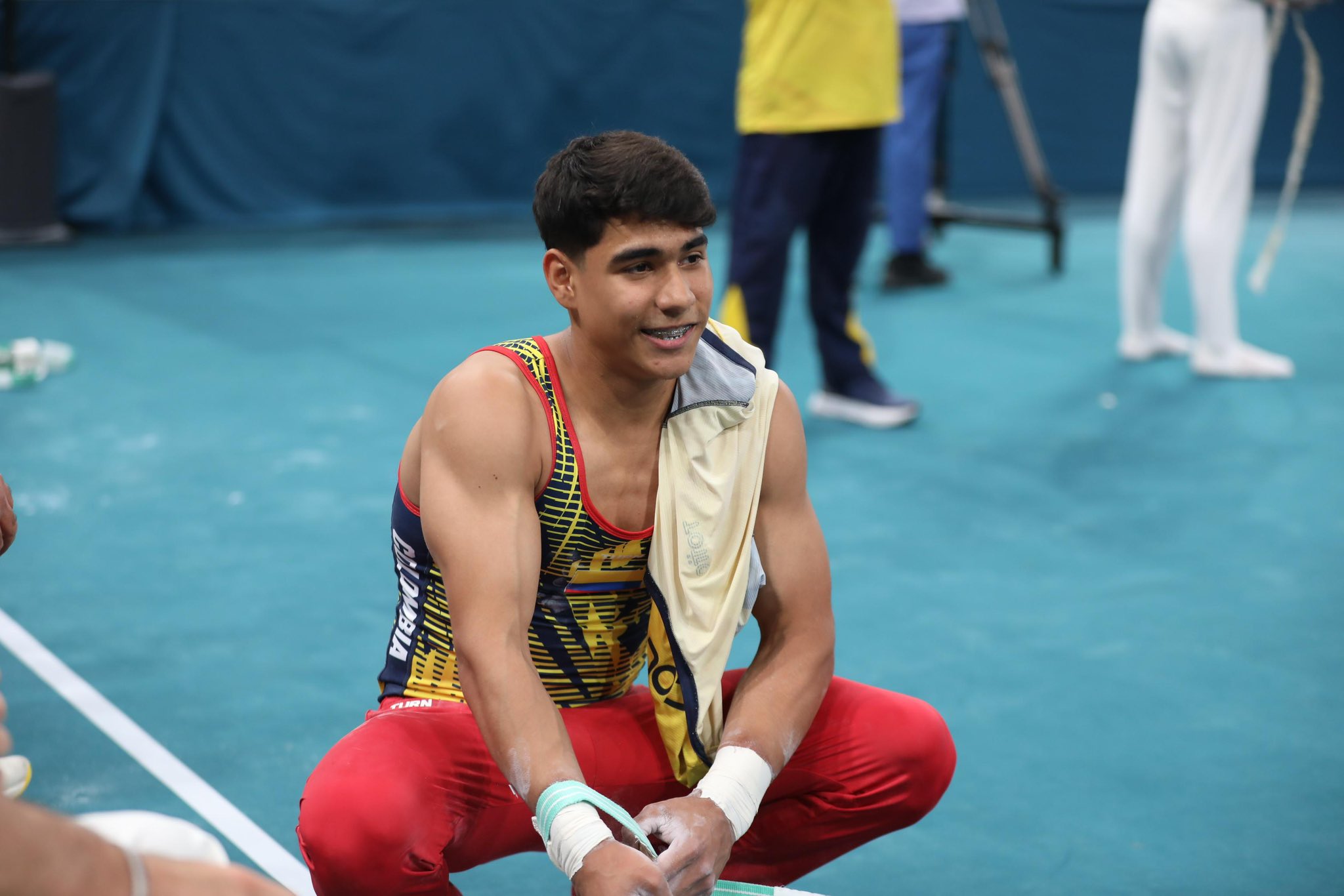 Ángel Barajas, medallista olímpico, recibe beca del 100% de la UDES ... Ángel Barajas, medallista olímpico, recibe beca del 100% de la UDES ...